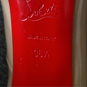 Christian Louboutin | Shoes | Christian Louboutin Shoes Red Bottoms ...